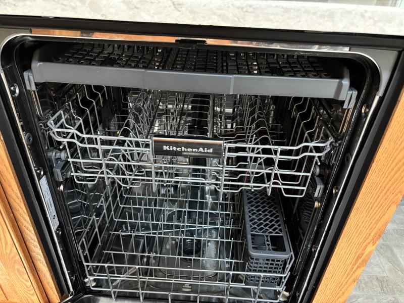 KitchenAid 24-in Front Control Built-In Dishwasher With Third Rack ...