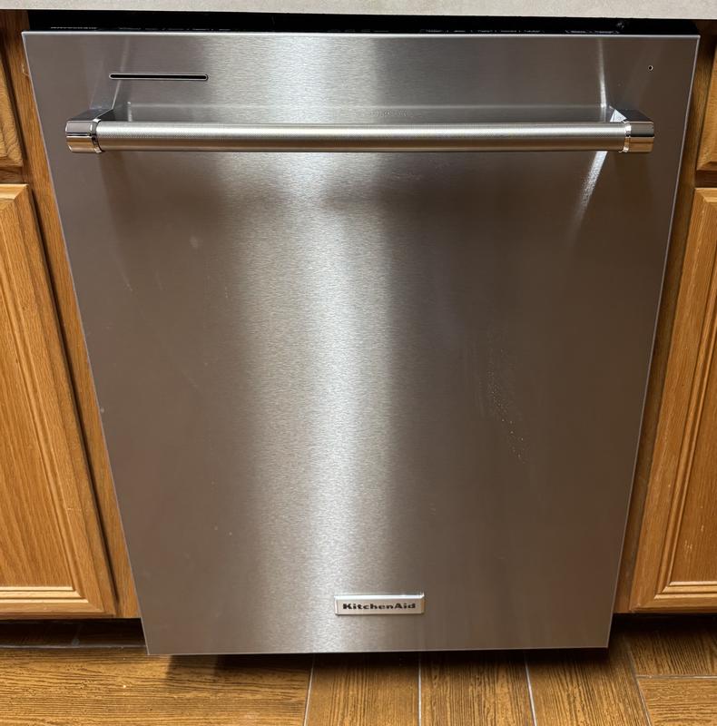 KitchenAid 24-in Front Control Built-In Dishwasher With Third Rack ...