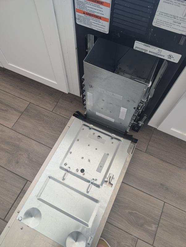 KitchenAid 15-in Stainless Steel Undercounter Trash Compactor ...