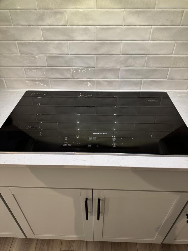 KitchenAid 36-in 5 Burners Smooth Surface (Radiant) Black Electric ...