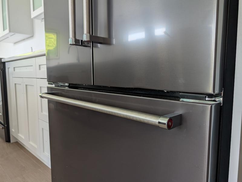 KitchenAid Counter-depth 21.9-cu ft French Door Refrigerator with Ice ...