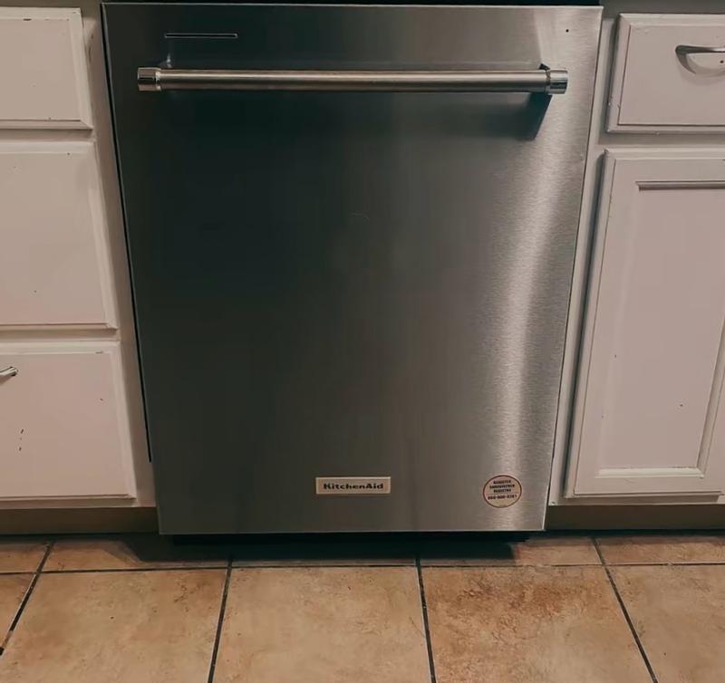 KitchenAid 24-in Top Control Built-In Dishwasher With Third Rack ...