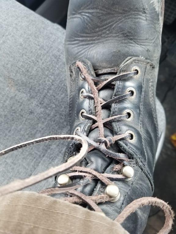 KIWI Outdoor Round Boot Laces 60 in Black Sand 2 Pack at Lowes.com