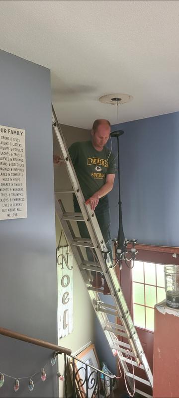 Kichler Melis 7-Light Brown Farmhouse Chandelier 52469WMP at Lowes.com