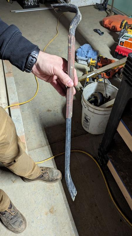 Klein Tools Heavy Duty Pry Bar Crowbar, 21-Inch in the Crowbars & Pry ...