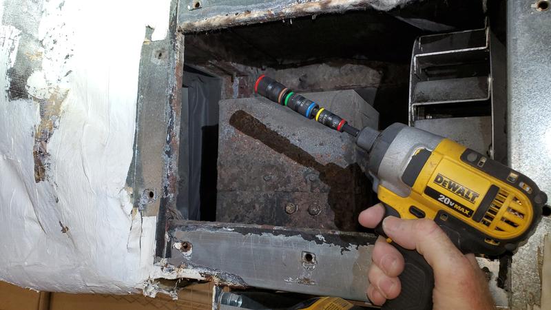 Klein Tools 7-in-1 Impact Flip Socket Standard (SAE) Intermediate ...