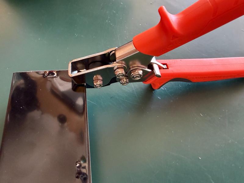 Klein Tools Snap Lock Punch 8.4-in Snap Lock Punch 86528 at Lowes.com