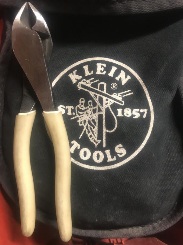 Klein Tools Angled Head, High-Visibility 8-in Diagonal Cutting Pliers ...