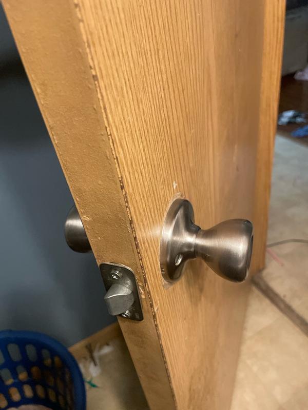 Kwikset Bright Chrome Interior Bed/Bath Privacy Door Knob 300T-26 at ...