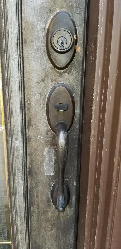 Kwikset Chelsea Lifetime Polished Brass Keyed Entry Door Handleset ...