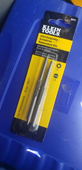 Klein Tools Extended-Reach Multi-Bit Screwdriver/Nut Driver 32559 - The ...