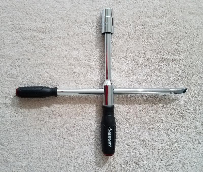 Reviews for Husky Compact 1 2 in. Drive Lug Wrench with High Torque Pg 1 The Home Depot