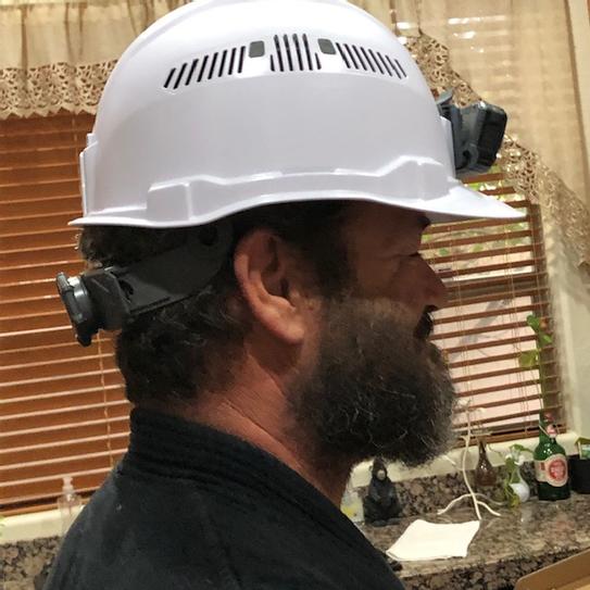 Klein Tools Hard Hat, Vented, Full Brim with Rechargeable Headlamp ...