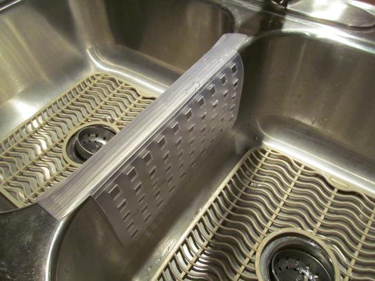 interDesign Sink Saddle in Clear 36700 - The Home Depot