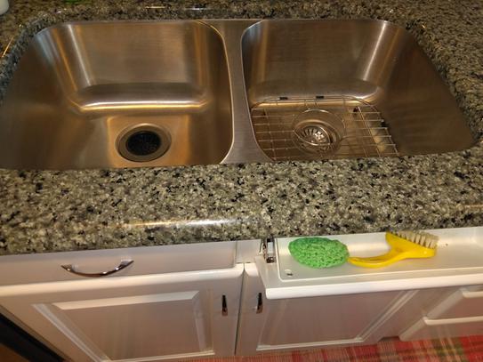 ANZZI Roine Farmhouse Solid Surface Man Made Stone 24 in. Single Bowl ...