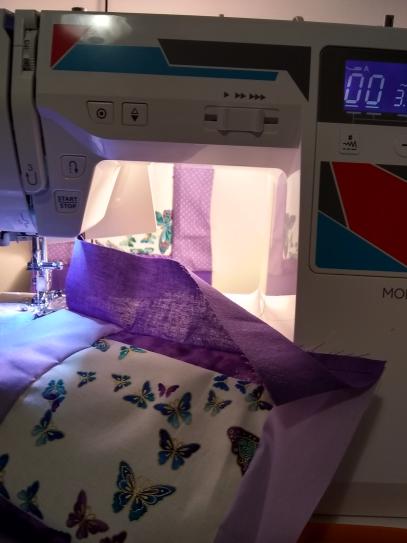 Janome MOD-100Q Quilting and Sewing Machine with Bonus Quilting ...