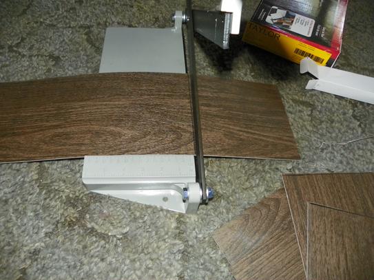 ROBERTS 12 in. Quick-Cut Vinyl Tile VCT Cutter 30002 - The Home Depot