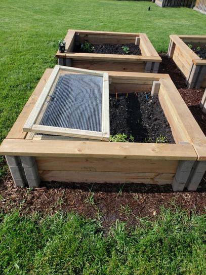 Oldcastle 7.5 in. x 7.5 in. x 5.5 in. Tan Brown Planter Wall Block ...