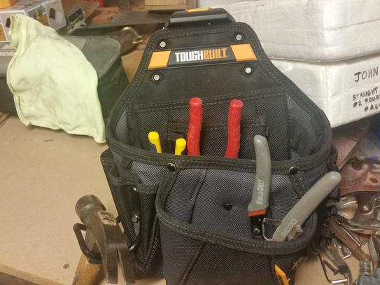 TOUGHBUILT ClipTech Contractor Pouch in Black with 23 pro-grade pockets ...