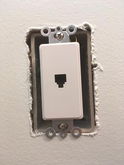 Leviton Decora 6P4C Telephone Insert, White 40649-W R92-40649-00W - The ...