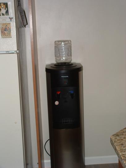 Frigidaire Water Cooler/Dispenser in Stainless Steel EFWC519 at The ...