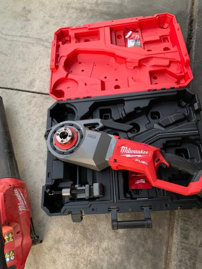 Milwaukee M18 Fuel One-Key Cordless Brushless Pipe Threader Kit w/(2 ...