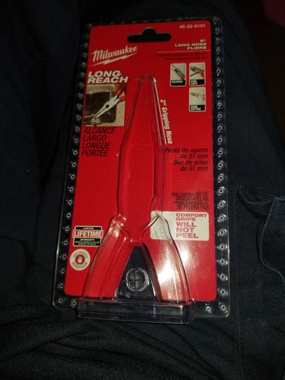 Milwaukee 8 in. Long Needle Nose Pliers 48-22-6101 - The Home Depot