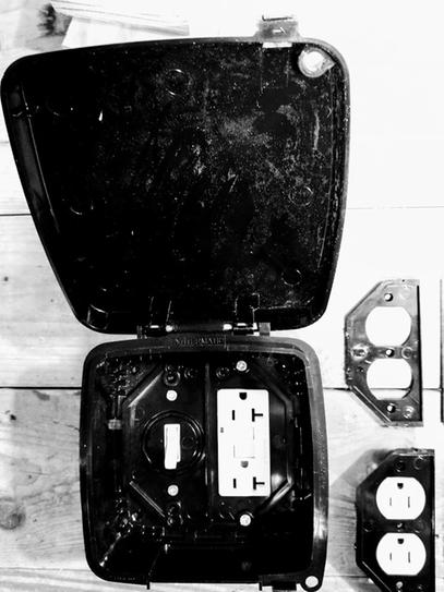 Intermatic 2-Gang Extra-Duty Plastic In-Use Electrical Outlet Cover in ...
