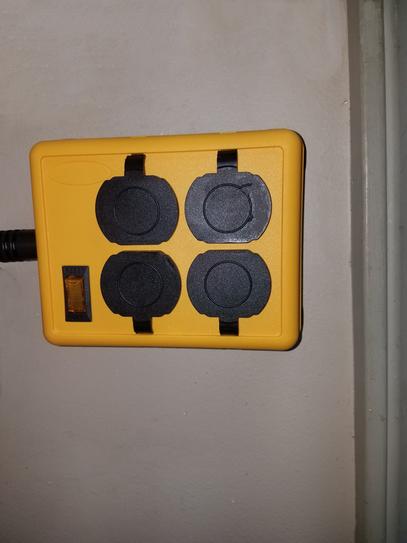 Yellow Jacket 6 ft. 14/3 SJTW Right Angle GFCI 4-Outlet Power Block ...