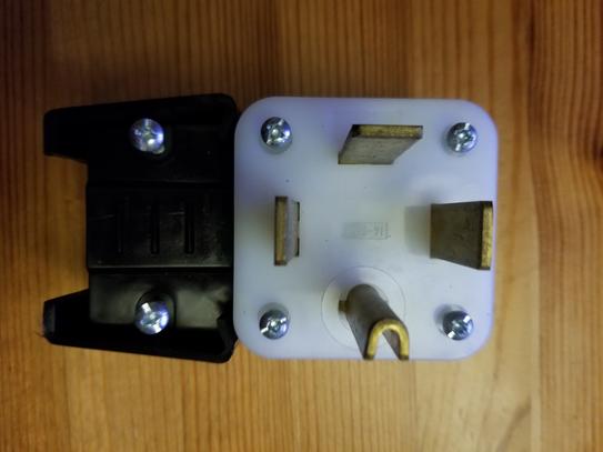 Leviton 60 Amp 125/250-Volt Straight Blade Grounding Angle Plug, Black ...