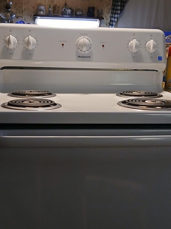 Hotpoint 30-in 4 Burners 5-cu ft Freestanding Electric Range (White ...