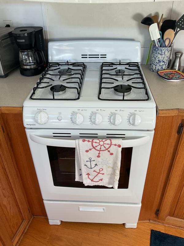 Hotpoint 24-in 4 Burners 2.9-cu ft Freestanding Natural Gas Range ...