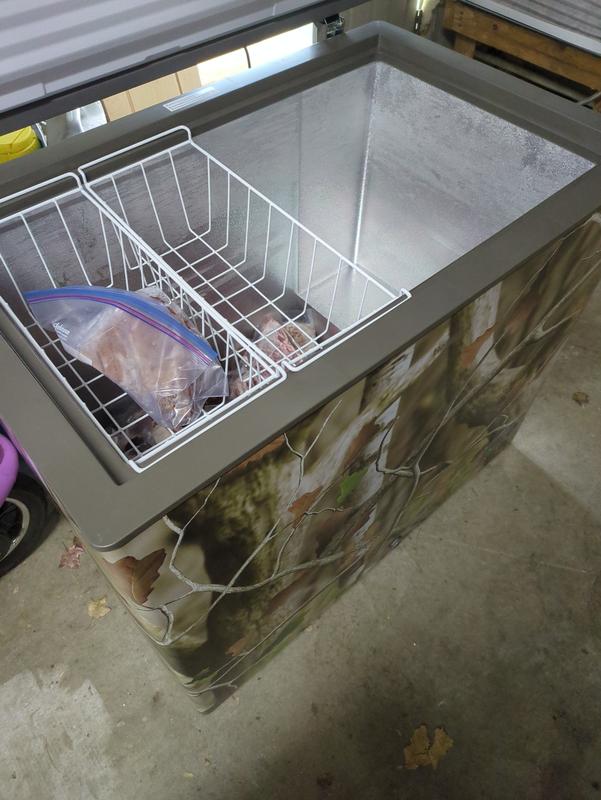Hotpoint 8.8-cu ft Manual Defrost Chest Freezer (Camouflage) HCM9CTCD ...
