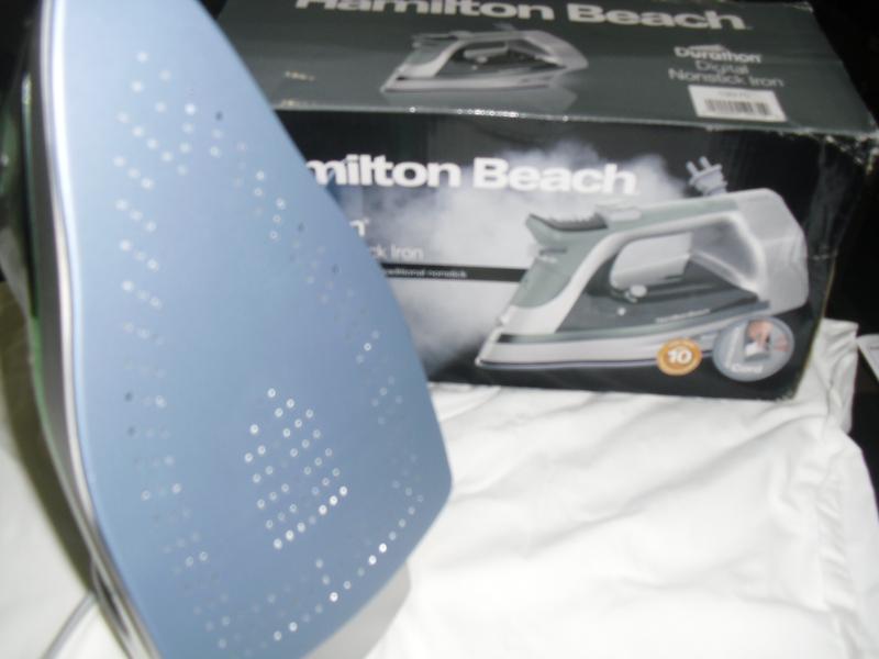Hamilton Beach Silver Iron Automatic Shut-off (1800-Watt) 19970 at ...