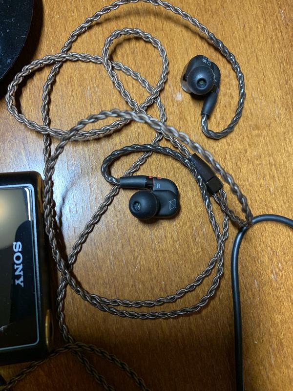AKG N5005 | Reference Class 5-driver configuration in-ear AKG N5005 | Reference Class 5-driver configuration in-ear