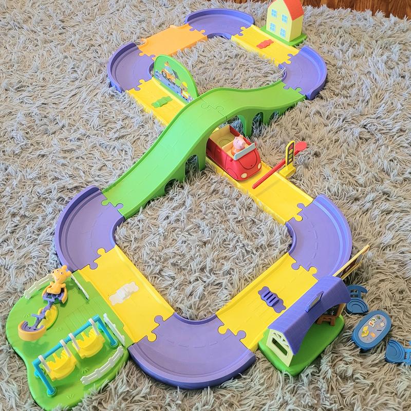 Peppa Pig All Around Town Playset | Canadian Tire