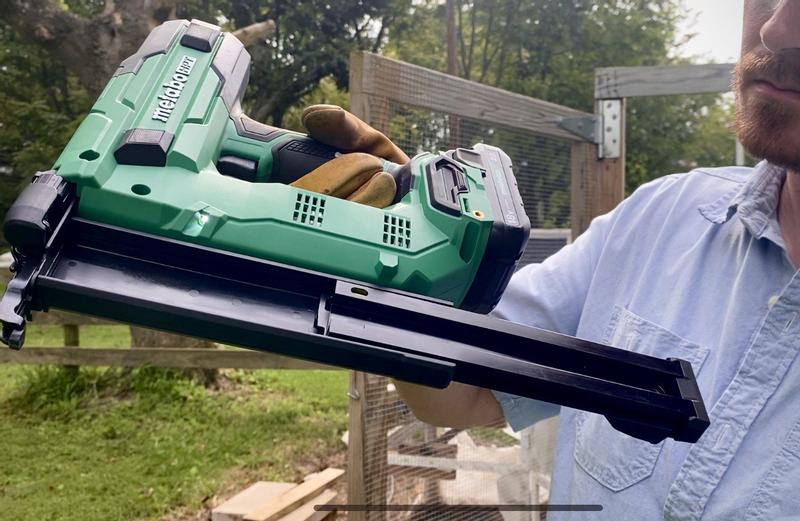 Metabo HPT MultiVolt 18-Gauge 1-1/2-in Narrow Crown Finish Stapler ...
