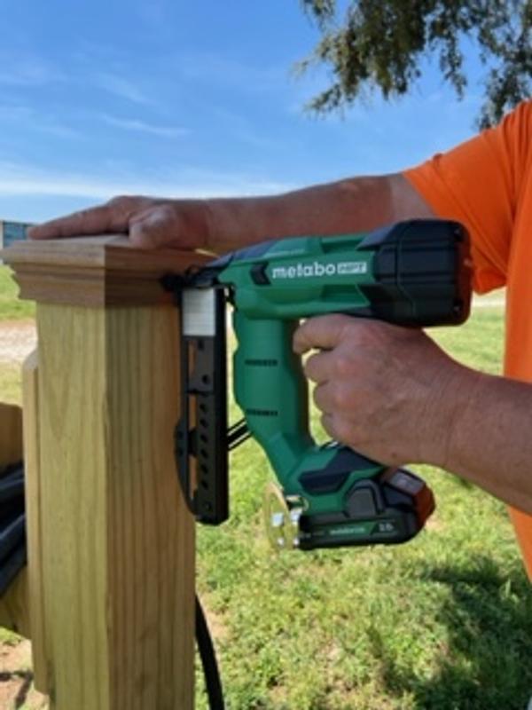 Metabo HPT MultiVolt 18-Gauge 1/4-in Narrow Crown Finish Stapler ...