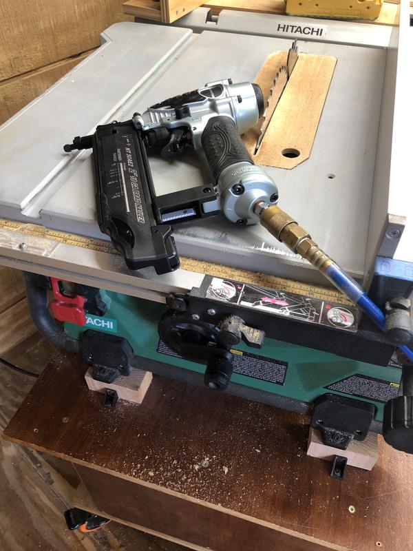 Metabo HPT NT50AE2 18-Gauge Pneumatic Brad Nailer 5/8 to 2 Selective ...
