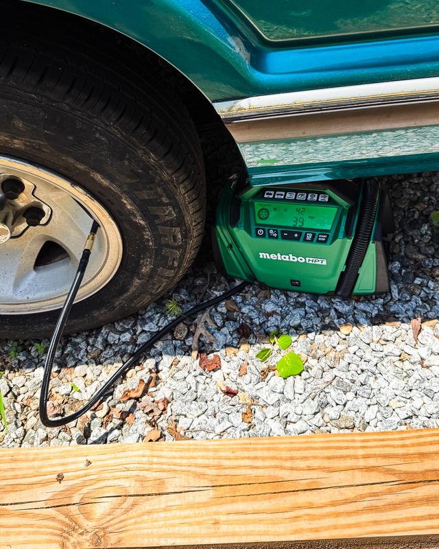 Metabo HPT MultiVolt 18-volt Li-ion Air Inflator (Power Source Battery ...