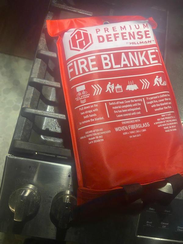 Hillman Multipurpose Commercial/Residential Fire blanket 60-in x 70-in ...