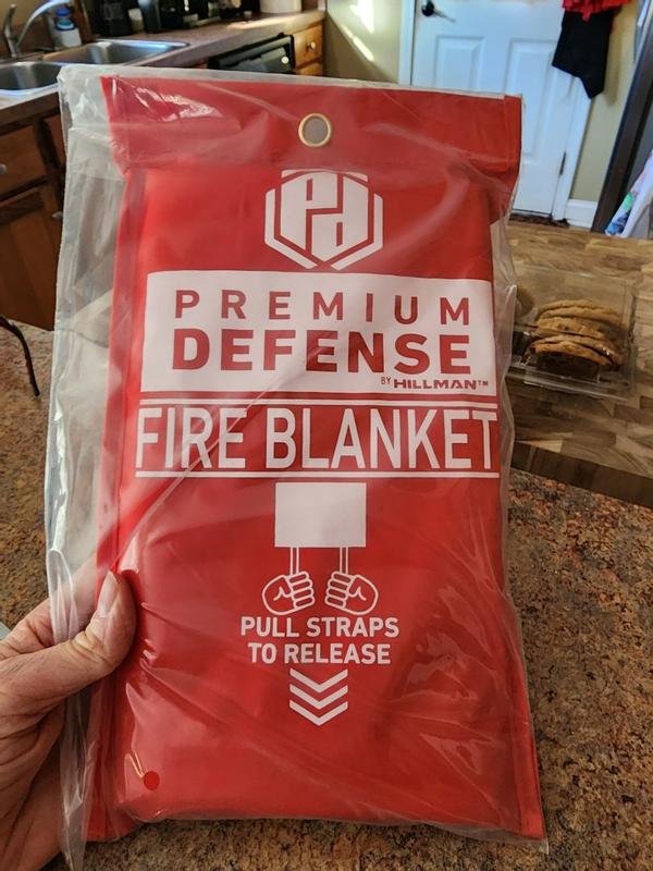PREMIUM DEFENSE Emergency Fiberglass Fire Blanket, 40 x 40in., 1 Pack ...