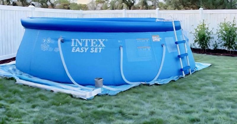 Intex 12-ft x 12-ft x 30-in Inflatable top ring Round Above-Ground Pool ...
