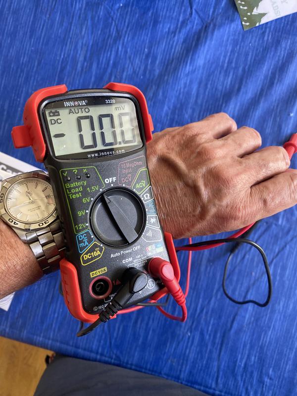 Innova 3320 Auto-Ranging Hands-Free Digital Multimeter | Canadian Tire