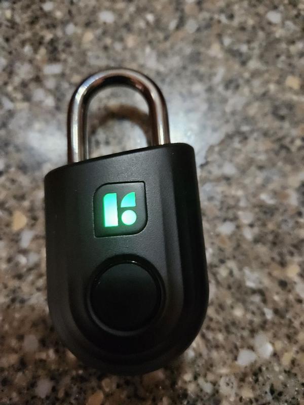 igloohome Smart Padlock Lite Black at Tractor Supply Co