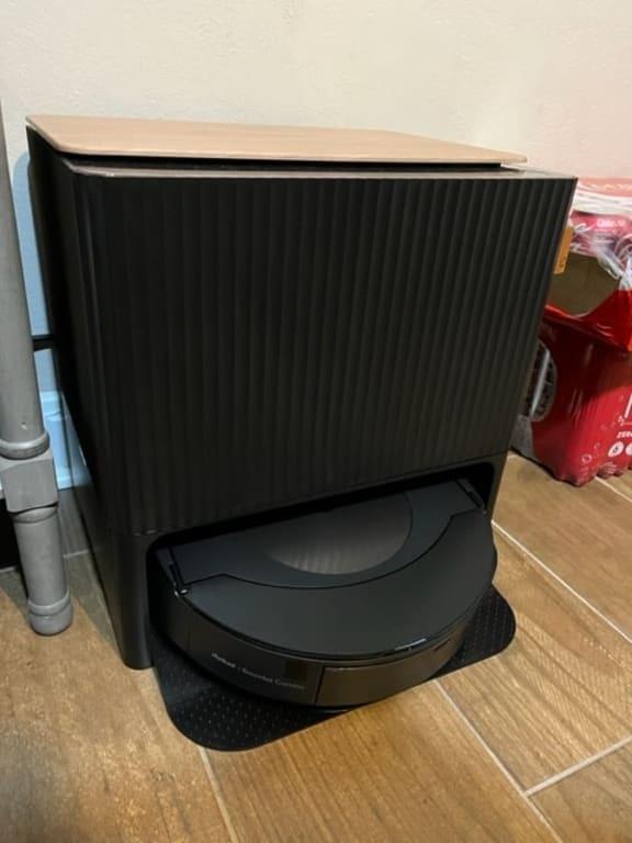 iRobot Roomba Combo j9+ Auto Charging Self Emptying Pet Robotic Vacuum ...