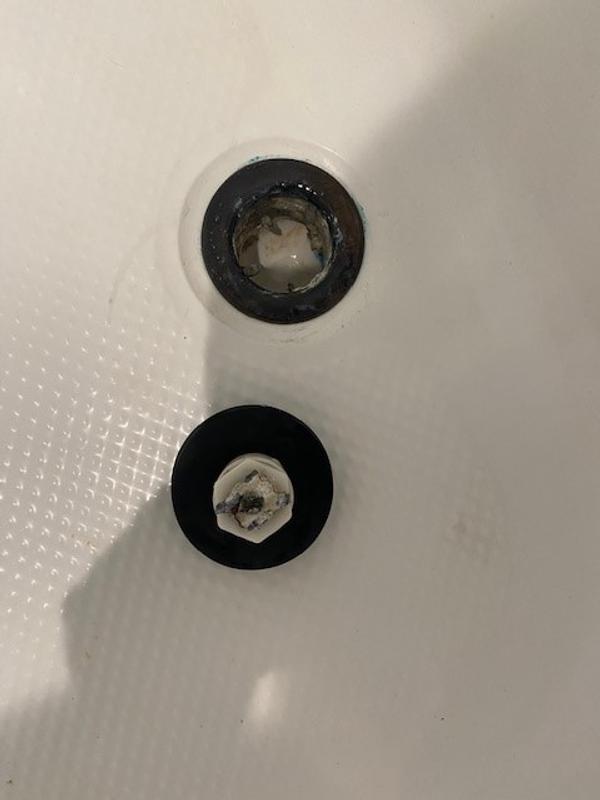 Jacuzzi 1.5-in Oil-Rubbed Bronze Deep Soak Drain with Plastic Pipe in ...