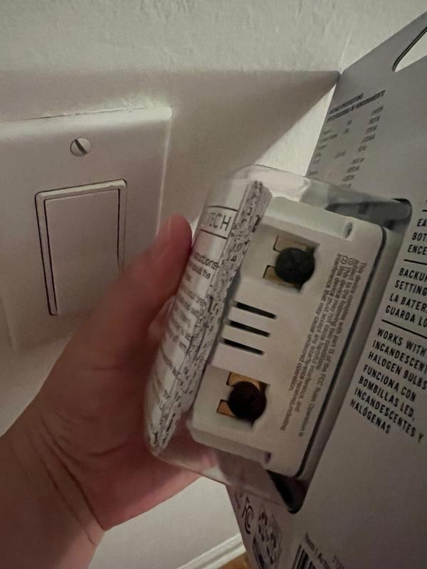 Utilitech 15 -Amps 120-volt Indoor Programmable Digital Lighting Timer ...