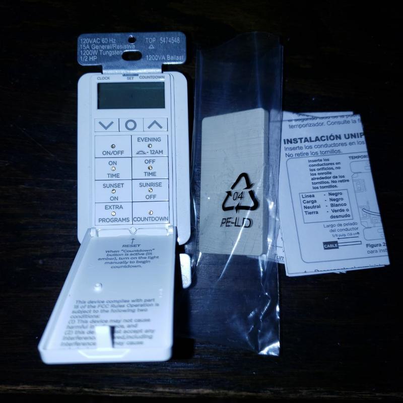 Utilitech 15-Amps 120-volt In-wall Countdown Lighting Timer 78436 at ...