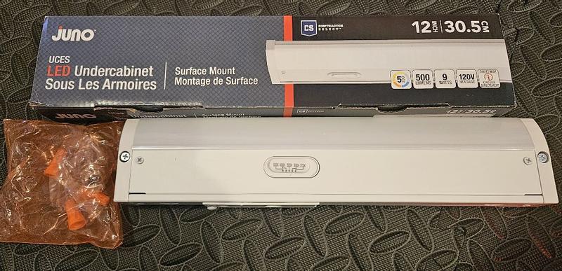 Juno Contractor Select UCES 18-in Hardwired LED Under Cabinet Light Bar ...